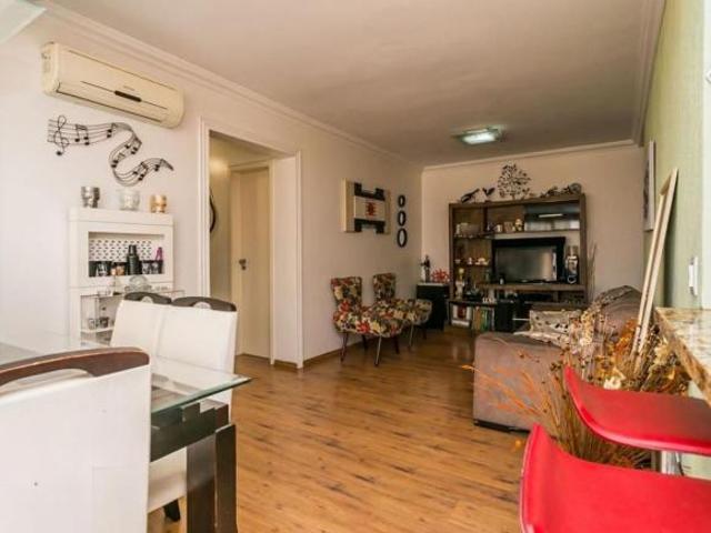 Apartamento de 3 dormitórios, 1 vaga e elevador na Vila Ipiranga