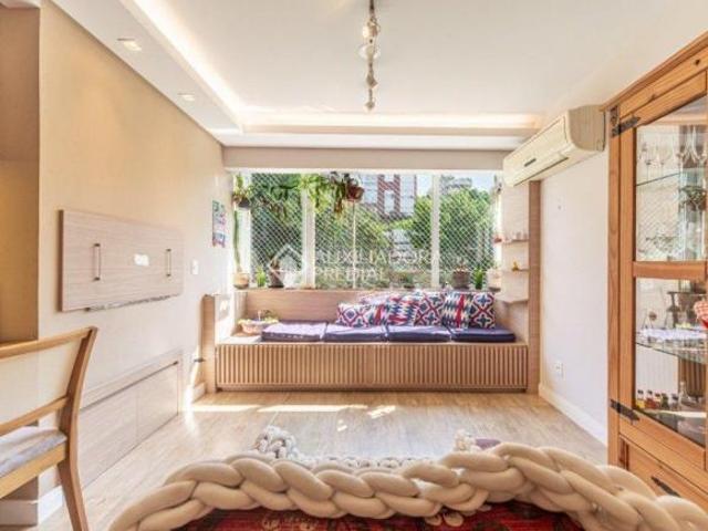 Apartamento de 3 dormitórios 88m2 privativos 2 vagas de garagem no bairro Mont Serrat