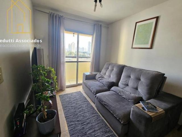 Apartamento de 3 Dorms. ao lado da estação e Shopping união