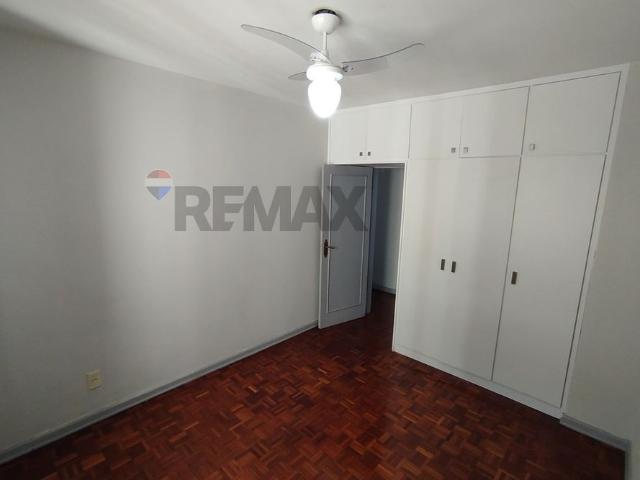 Apartamento de 3 quartos, 3 banheiros, 1 suite e 1 vaga de garagem com aproximadamente 130m² para locação na Praia do Canto