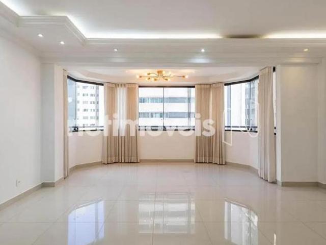 Apartamento de 3 Quartos 120m² Nascente Vazado Localização privilegiada