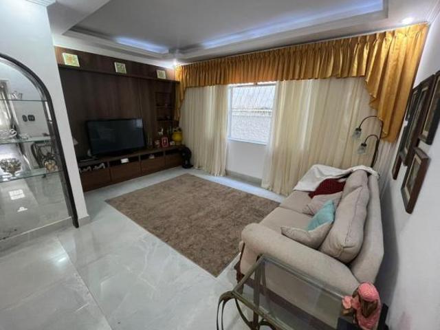 Apartamento de 3 quartos, 123m² no bairro Santa Helena, em Juiz de Fora