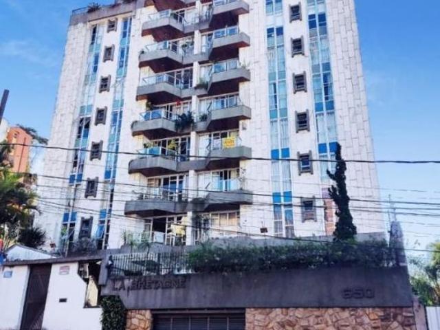Apartamento de 3 quartos, 154m² no bairro Santa Helena, em Juiz de Fora