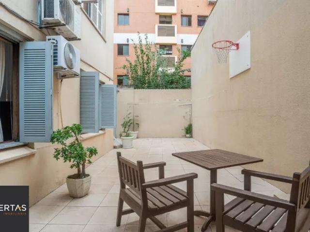 Apartamento de 3 quartos 1 vaga de garagem no bairro Menino Deus em Porto Alegre