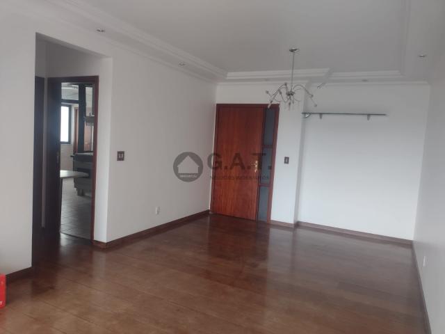 Apartamento de 3 quartos, 1 suíte, 2 vagas de garagem no Centro de Sorocaba SP: seu novo lar espera por você!