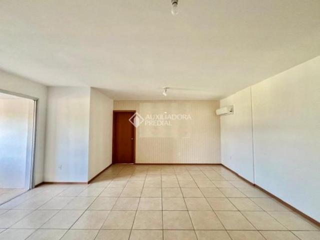 Apartamento de 3 quartos 1 suíte com 138m² área lareira com 1 vaga de garagem no bairro Centro