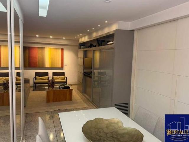 Apartamento de 3 quartos 1 suíte e 2 banheiros e 1 vaga no coração da Savassi!