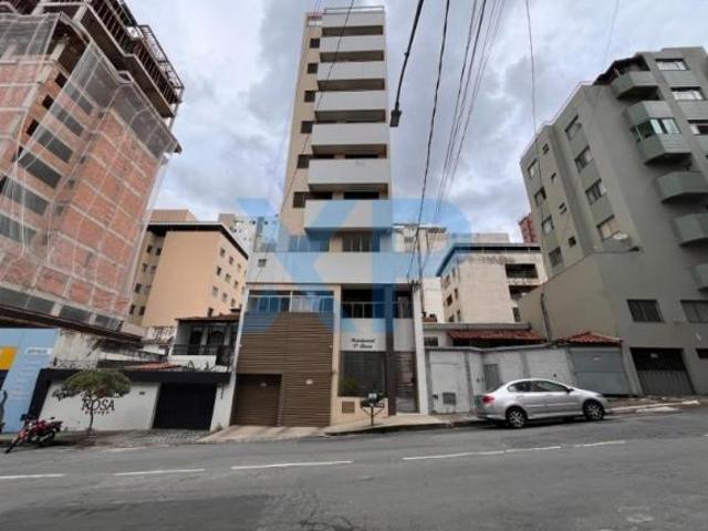Apartamento de 3 quartos com suíte e 2 vagas de garagem no Centro de Divinópolis MG: confira todas a
