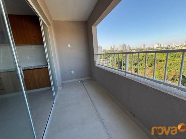 Apartamento de 3 quartos com suite e Armários Buen