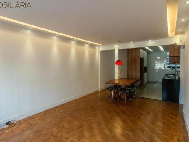 Apartamento de 3 quartos com suíte e garagem no Itaim Bibi, São Paulo Condomínio Marlin: Venda e L