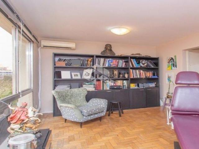 Apartamento de 3 Quartos com Suíte e Vaga de Garagem Coberta