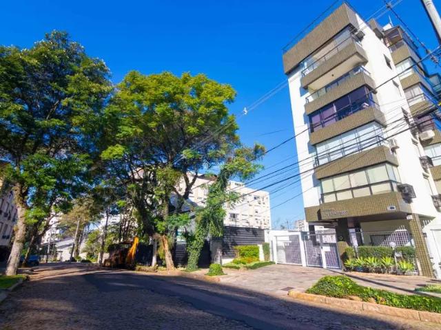 Apartamento de 3 quartos com sacada e 2 vagas de garagem