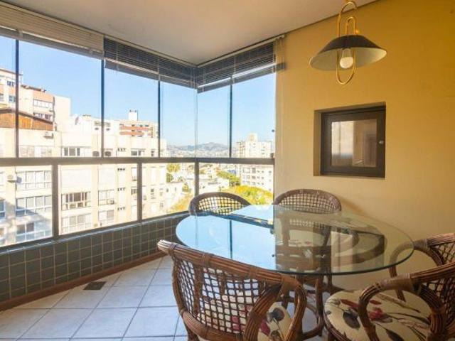 Apartamento de 3 quartos com sacada e 2 vagas de garagem