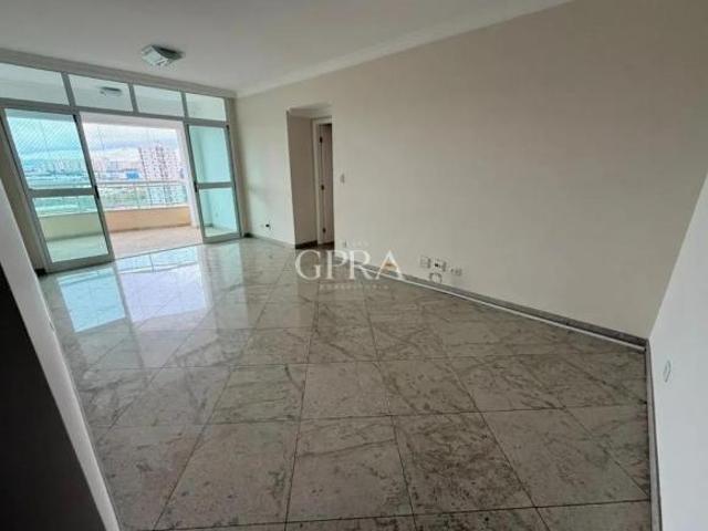 Apartamento de 3 quartos com vista livre no Aquarius