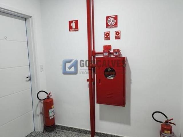 Apartamento de 3 quartos com 1 suíte, 2 vagas e porcelanato – Vila Valparaíso, Santo André