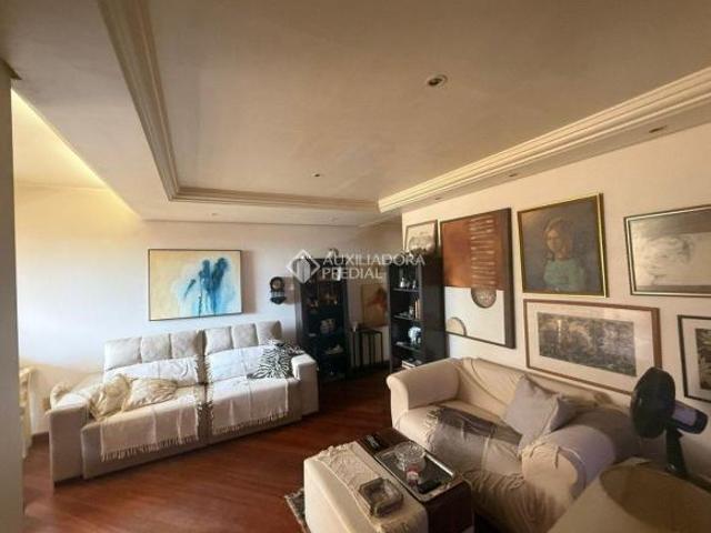 Apartamento de 3 quartos com 1 vaga à venda no bairro Chácara das Pedras em Porto Alegre