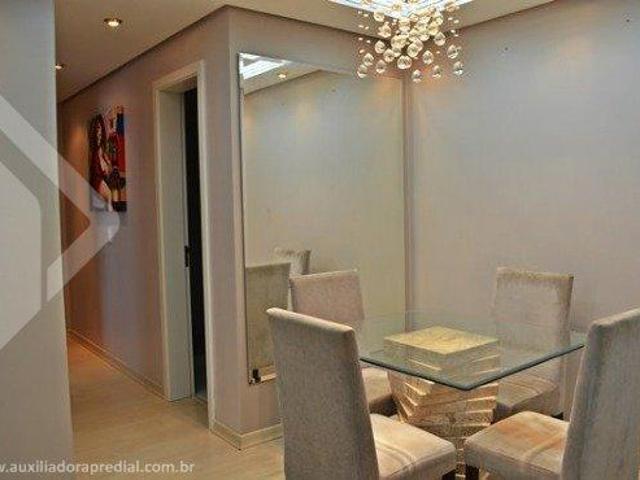 Apartamento de 3 quartos com 2 vagas à venda no bairro Jardim Itú em Porto Alegre