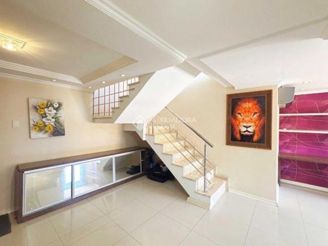 Apartamento de 3 quartos com 2 vagas à venda no bairro Parque da Matriz em Cachoeirinha