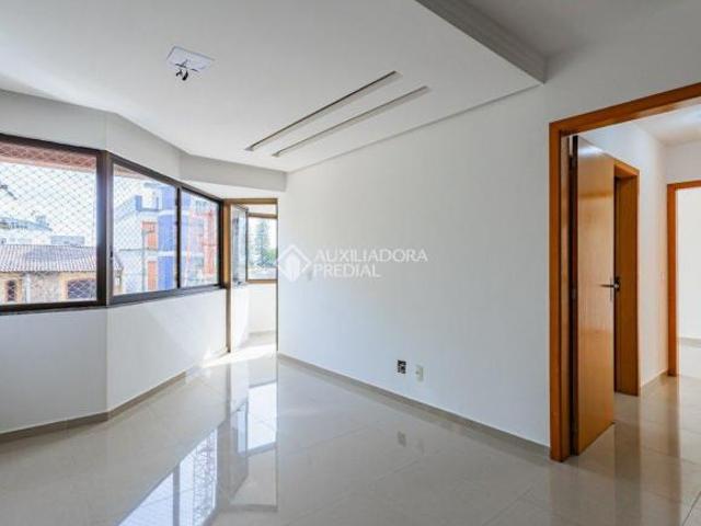 Apartamento de 3 quartos com 2 vagas à venda no bairro Passo da Areia em Porto Alegre