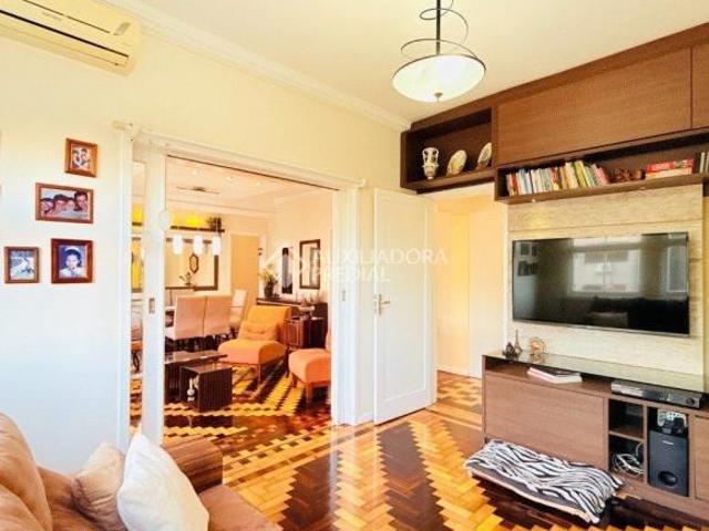 Apartamento de 3 quartos com 2 vagas à venda no bairro Rio Branco em Porto Alegre