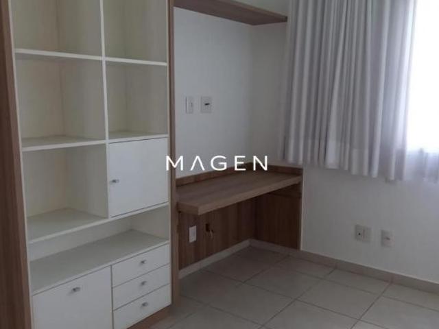 Apartamento de 3 quartos com 2 vagas e armários à venda no Jardim Goiás, Goiânia