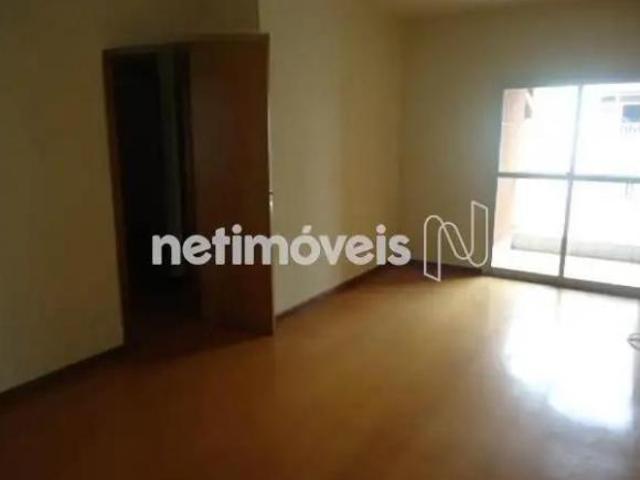 Apartamento de 3 quartos à venda no Sagrada Família!