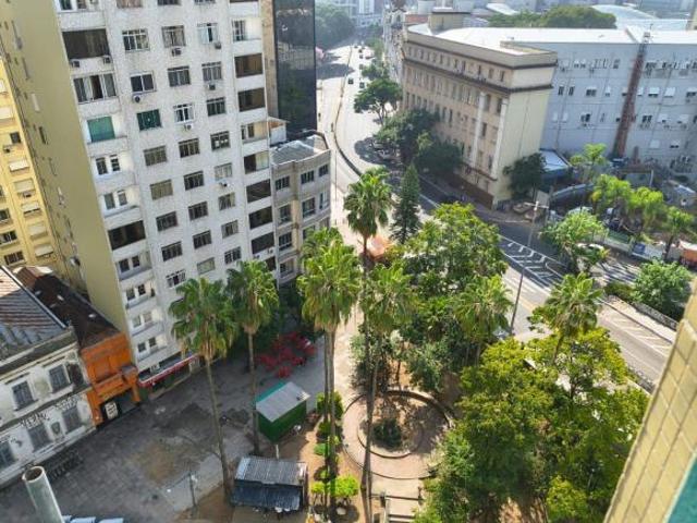 Apartamento de 3 quartos, andar Alto no Centro Histórico de Poa pro