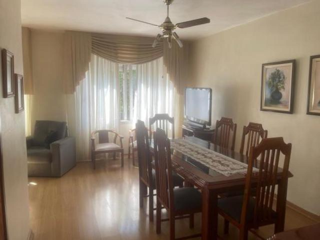 Apartamento de 3 quartos e 1 vaga garagem no bairro Rio Branco em Porto Alegre