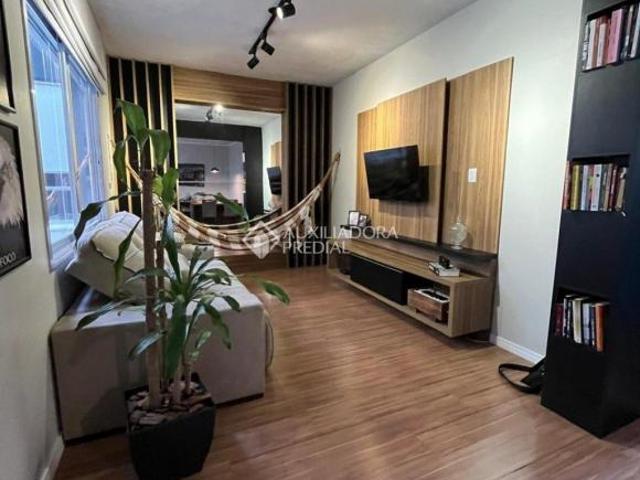 Apartamento de 3 Quartos e uma vaga no Bairro Bom Fim