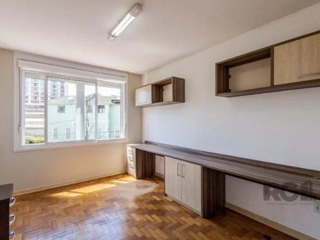 Apartamento de 3 quartos no bairro Cidade Baixa em Porto Alegre