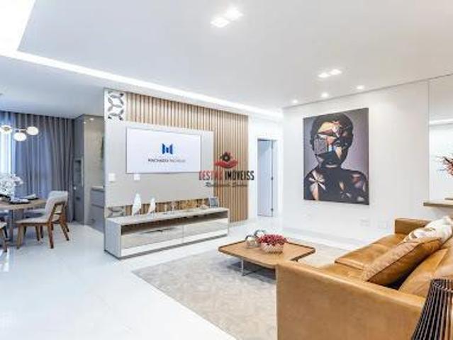 Apartamento de 3 quartos no bairro Santa Mônica