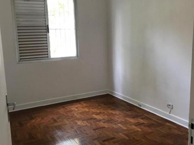 APARTAMENTO DE 3 QUARTOS NA MOURATO COELHO