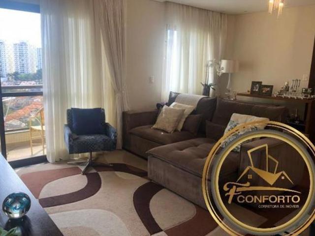 Apartamento de 3 quartos, sendo 1 suíte, com 2 salas amplas, 2 banheiros, 2 vagas de garagem e uma á