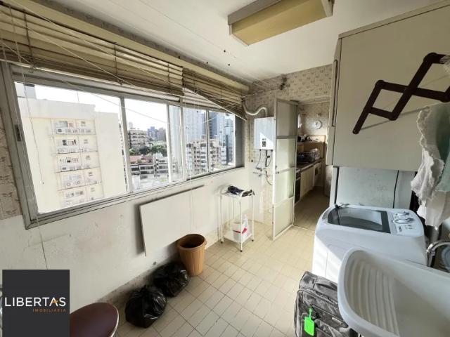 Apartamento de 3 quartos, suíte, dependência de empregada e 2 vagas Bela Vista