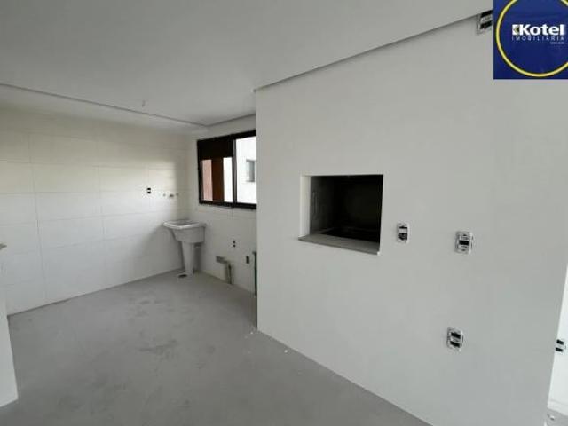 Apartamento de 3 quartos, suíte, churrasqueira e 1 vaga de garagem Petrópolis