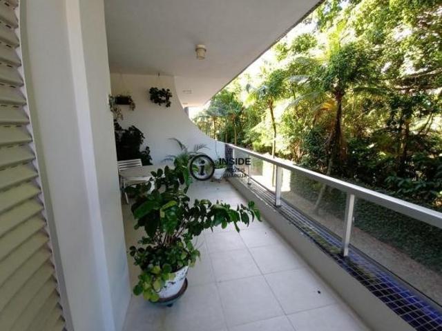 Apartamento de 3 quartos próximo à praia