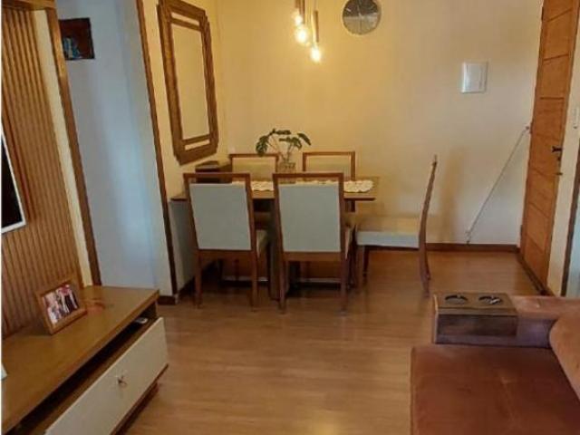 Apartamento de 3 quartos, reformado com vaga rotativa no bairro Camaquã