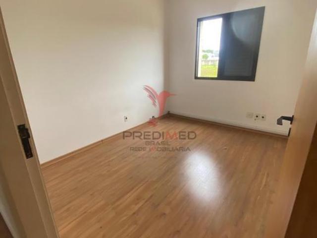 Apartamento de 3 Quartos, Varanda, na Vila Paraíba.Guaratinguetá