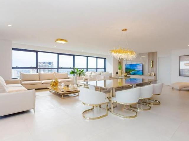 Apartamento de 3 Suítes À Venda no Edifício Maison Legend | Ecoville Curitiba