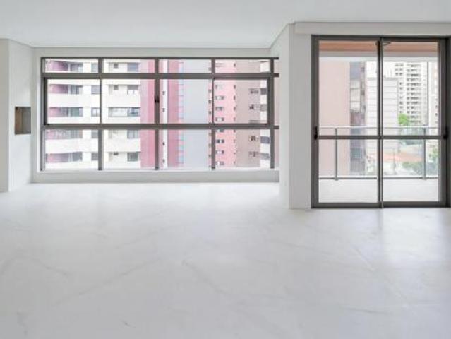 Apartamento de 3 Suítes à Venda no Edifício Mirage Silva Jardim | Batel Curitiba