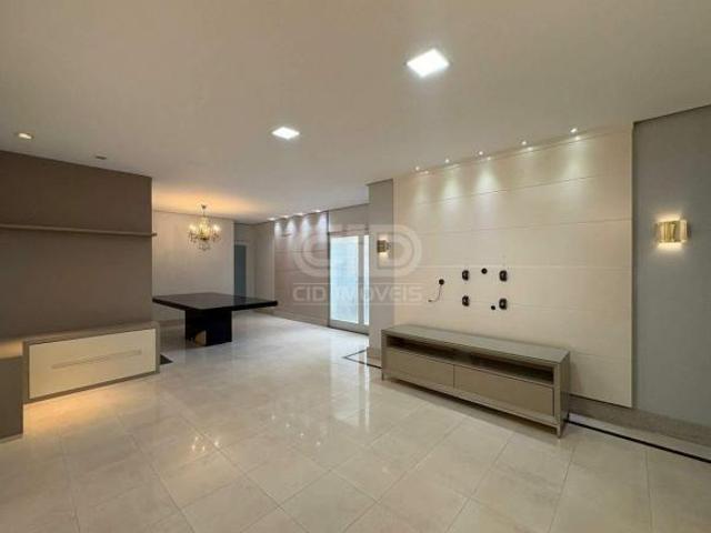 Apartamento de 3 suítes à venda no Edifício Luxemburgo