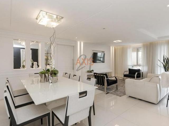 Apartamento de 3 Suítes à Venda no Edifício Quartier | Água Verde Curitiba