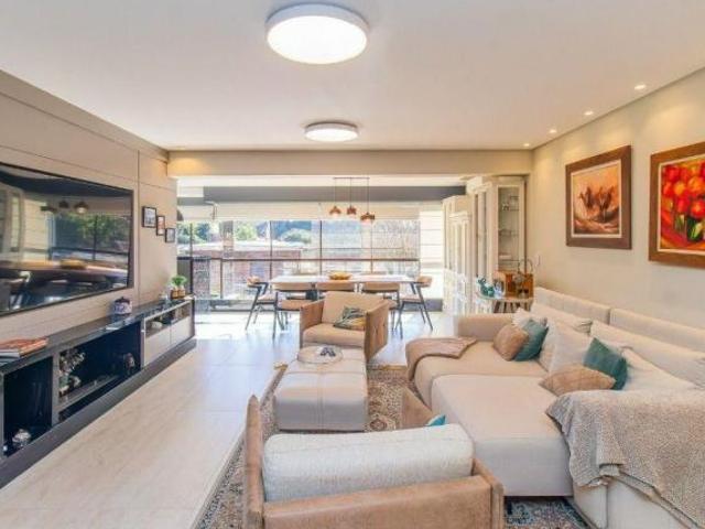 Apartamento de 3 suites com 2 vagas no bairro Mont Serrat