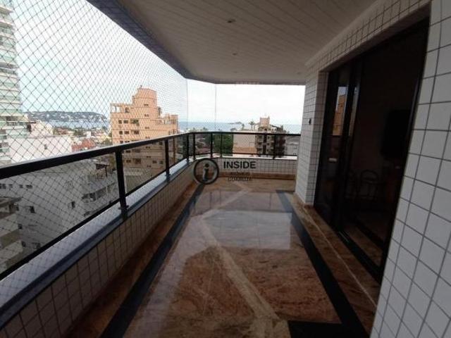 Apartamento de 3 suítes de frente e com vista mar