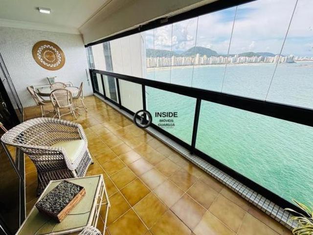 Apartamento de 3 suítes e vista total mar