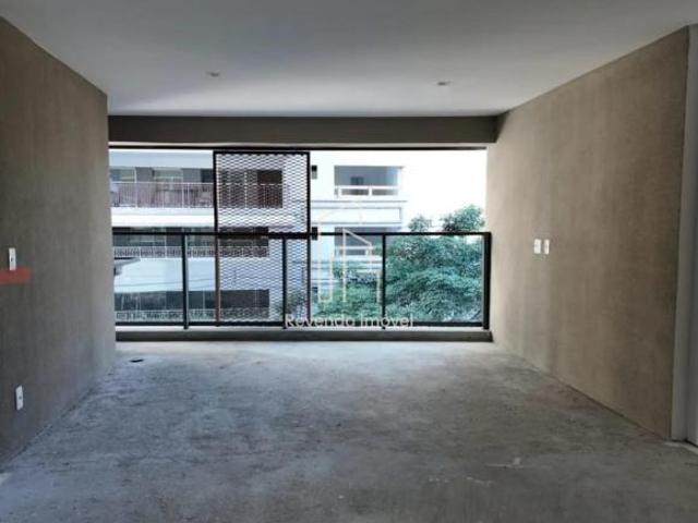 Apartamento de 3 suítes em Moema, São Paulo SP: 121m², 5 banheiros, 2 vagas. Ven