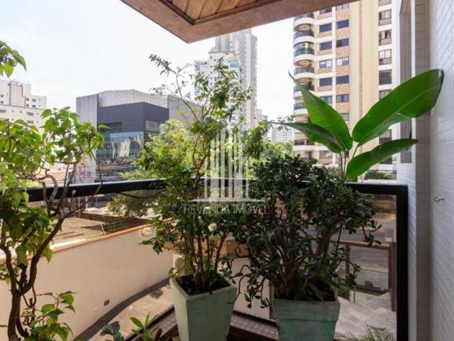 Apartamento de 3 suítes em Santana, São Paulo SP, com vista para a Serra da Cantareira!