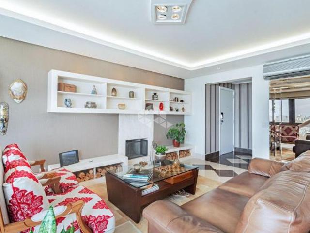Apartamento de 3 suites no bairro Rio Branco