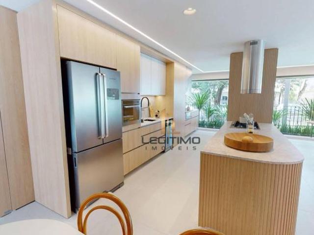 Apartamento de 3 suítes no Ibirapuera com 181m², lazer completo e 2 vagas a 7 minutos do Parque
