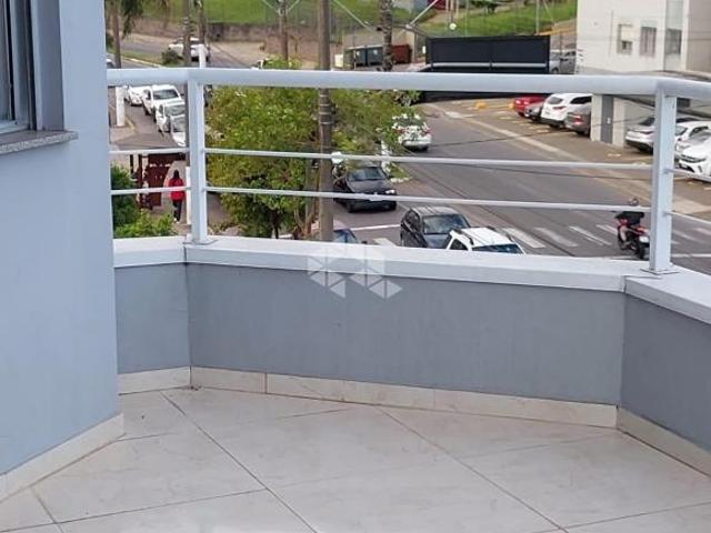 Apartamento de três dormitórios na Av. São Roque